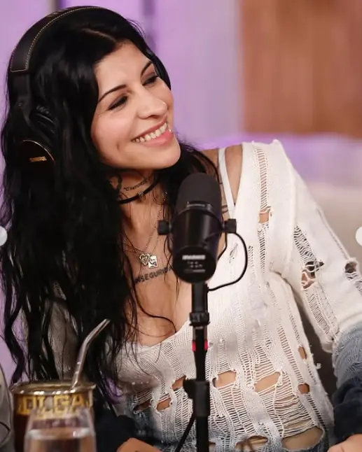 La cantante Cazzu se declara fan de Los Kjarkas - La Razón