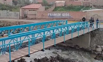 Alcaldía estrena puente y pasarela entre Callapa e Irpavi II