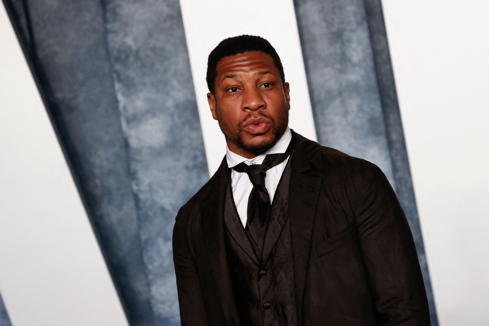 Actor Jonathan Majors detenido por violencia doméstica